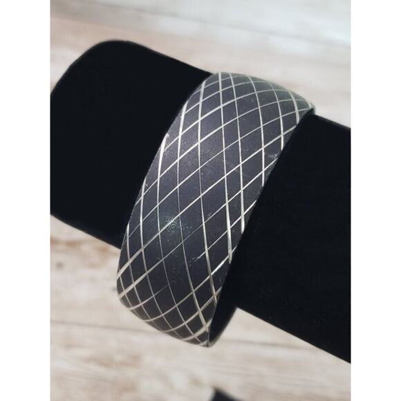 Vintage | Jewelry | Vintage Bracelet Black Silver Tone Crisscross ...